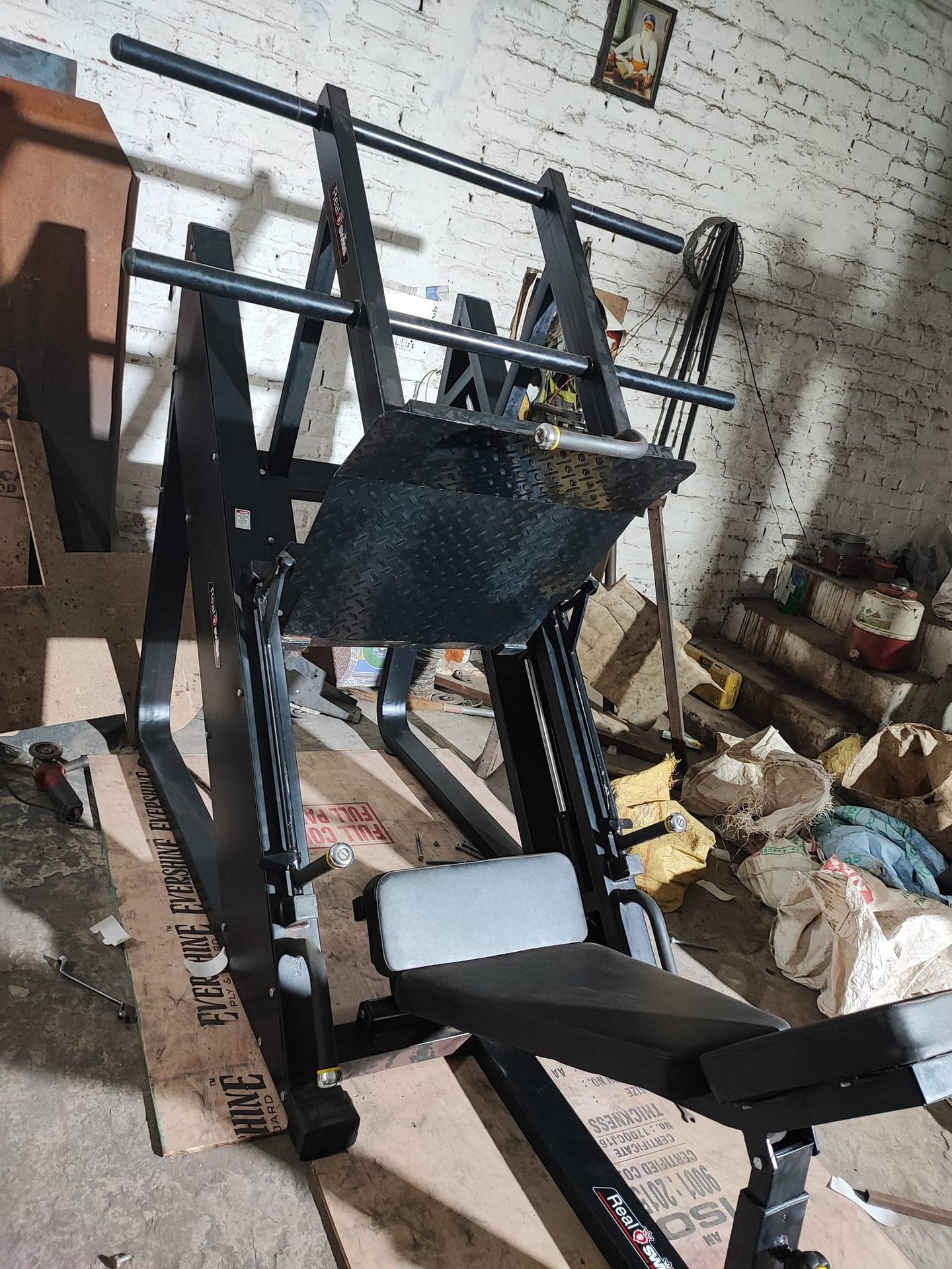 Leg press Machine Plate Loaded – Real Swiss Fitness